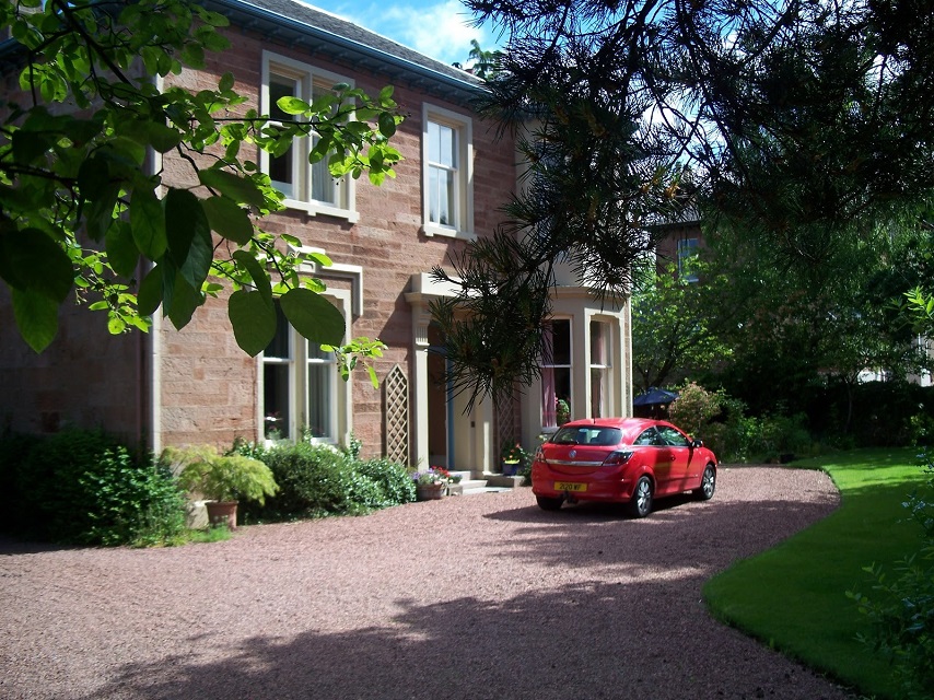 How To Transform Your Driveway This Autumn - Lovely Home Story